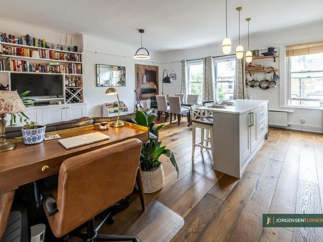 3 bedroom flat to rent