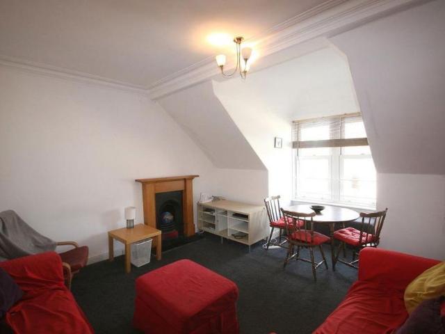 3 bedroom flat to rent