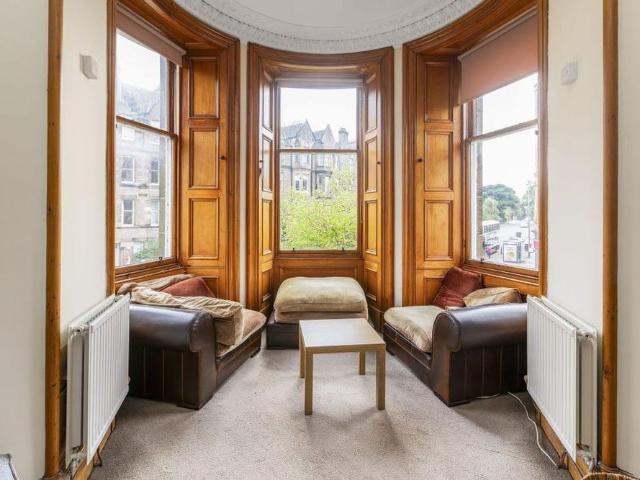 3 bedroom flat to rent