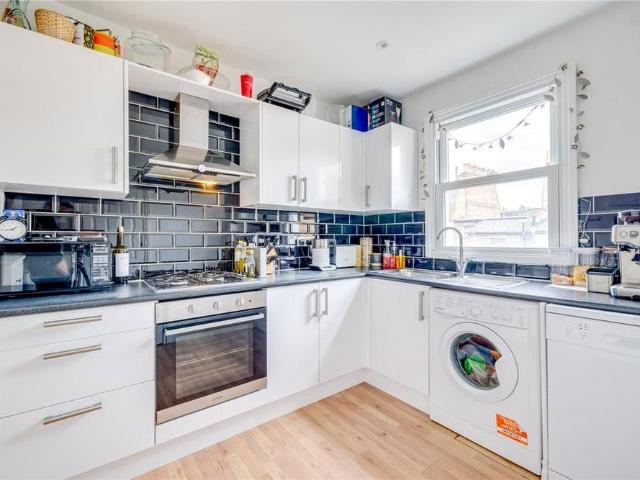 3 bedroom flat to rent