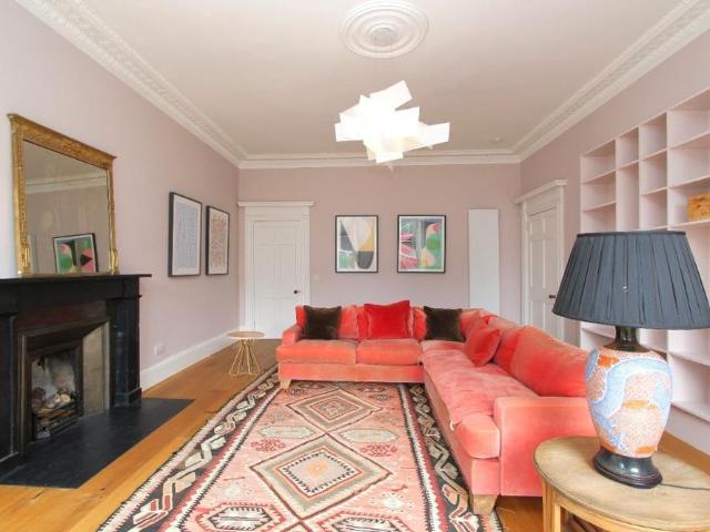 3 bedroom flat to rent