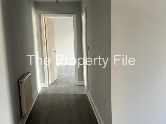 3 bedroom flat to rent