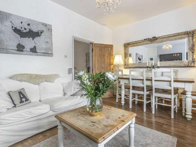 3 bedroom flat to rent