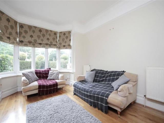3 bedroom flat to rent