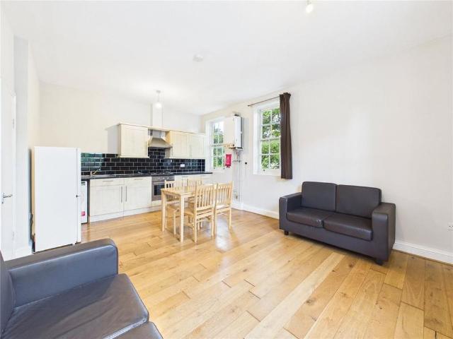 3 bedroom flat to rent