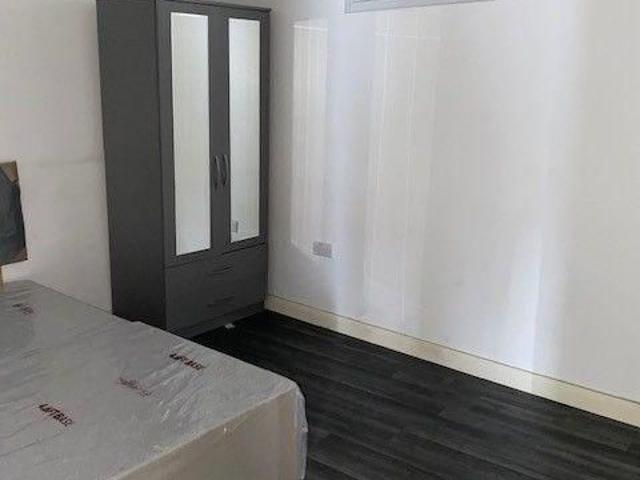 3 bedroom flat to rent