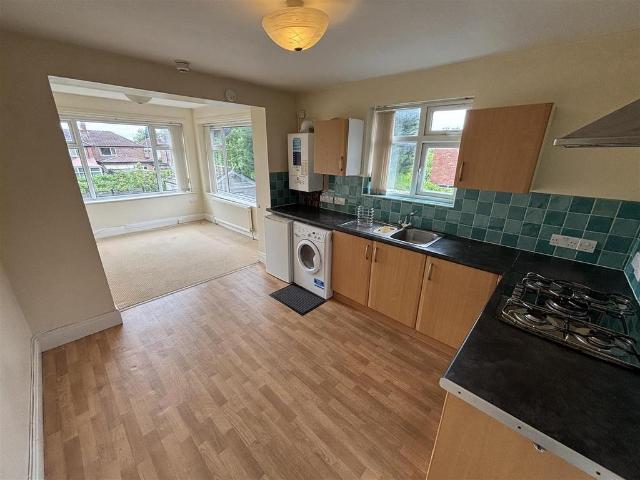 3 bedroom flat to rent