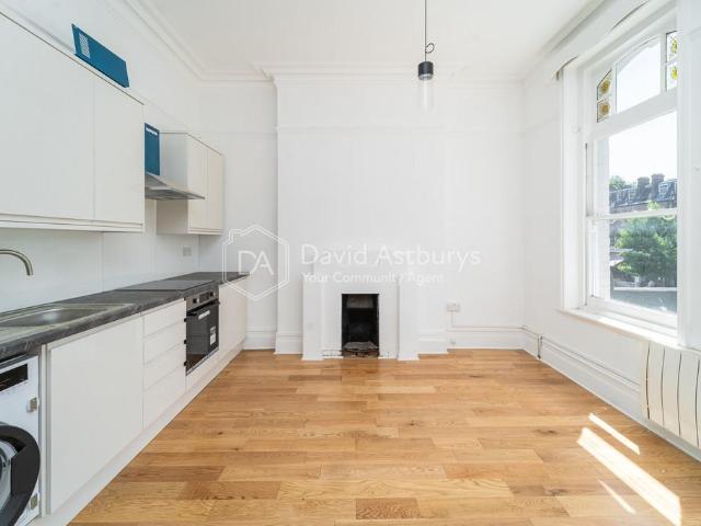 3 bedroom flat to rent
