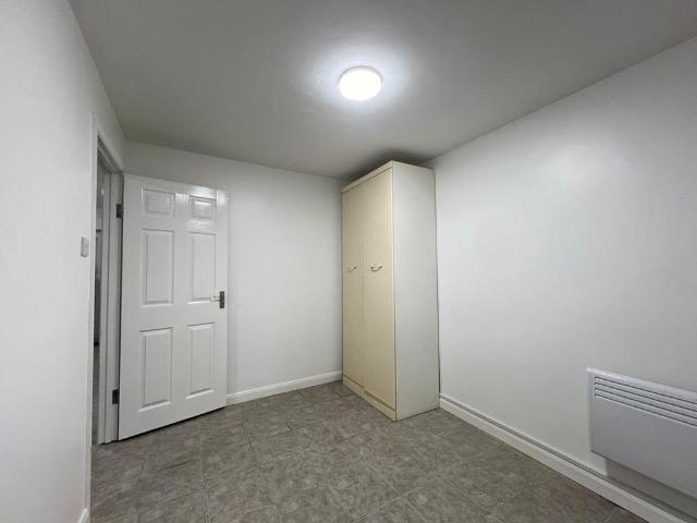 3 bedroom flat to rent