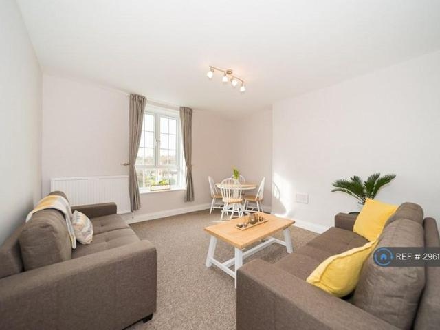 3 bedroom flat to rent
