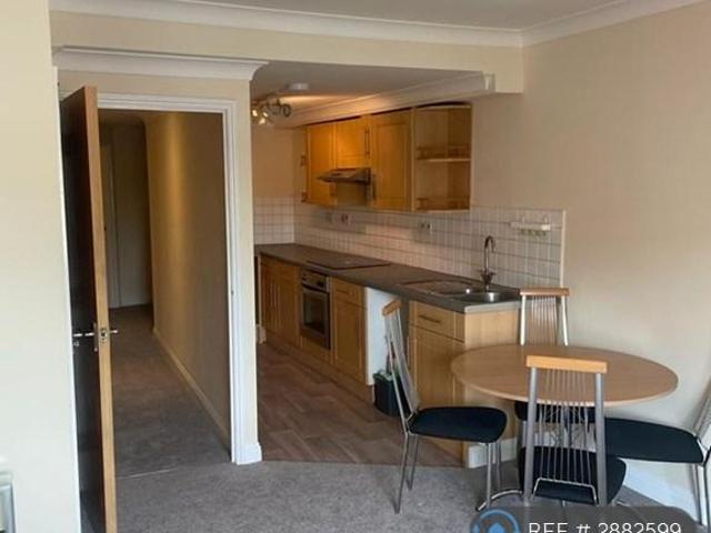 3 bedroom flat to rent