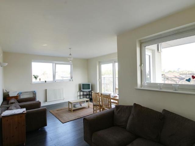 3 bedroom flat to rent
