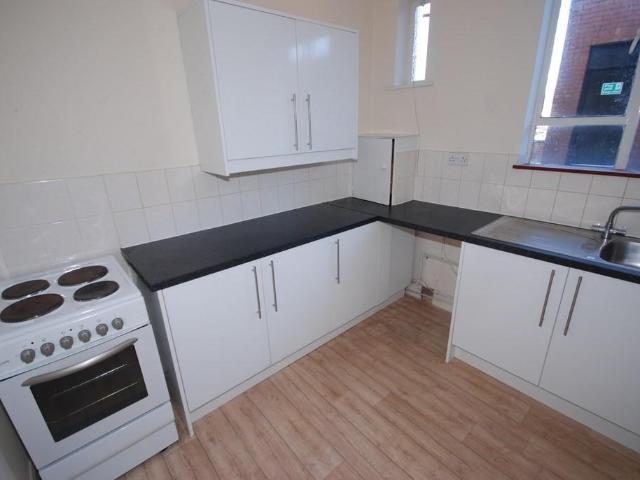 3 bedroom flat to rent