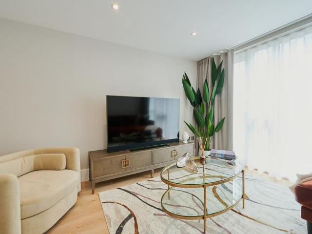 3 bedroom flat to rent