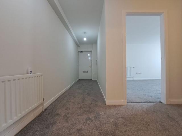 3 bedroom flat to rent