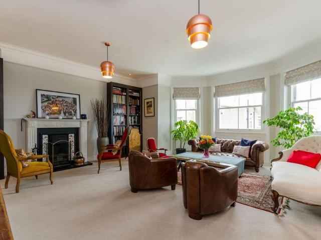 3 bedroom flat to rent
