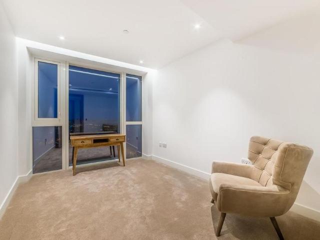3 bedroom flat to rent