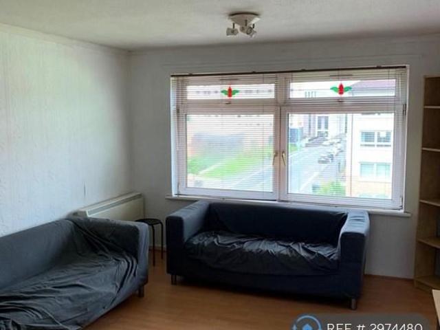 3 bedroom flat to rent