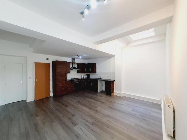 3 bedroom flat to rent