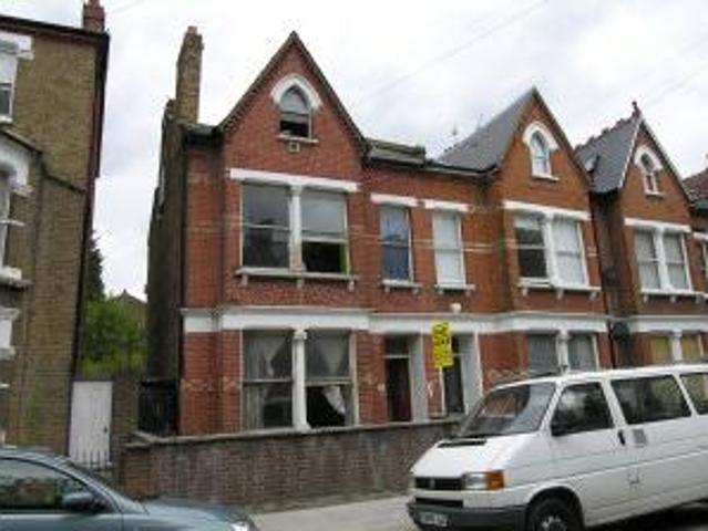 3 bedroom flat to rent