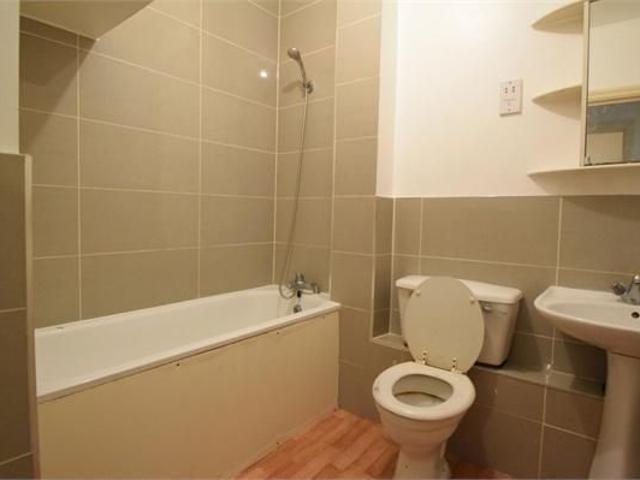 3 bedroom flat to rent