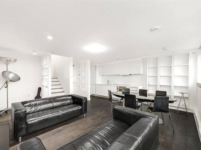 3 bedroom flat to rent