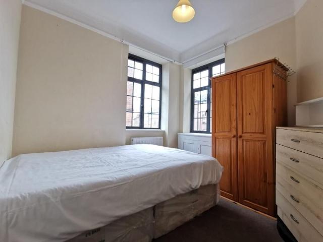 3 bedroom flat to rent