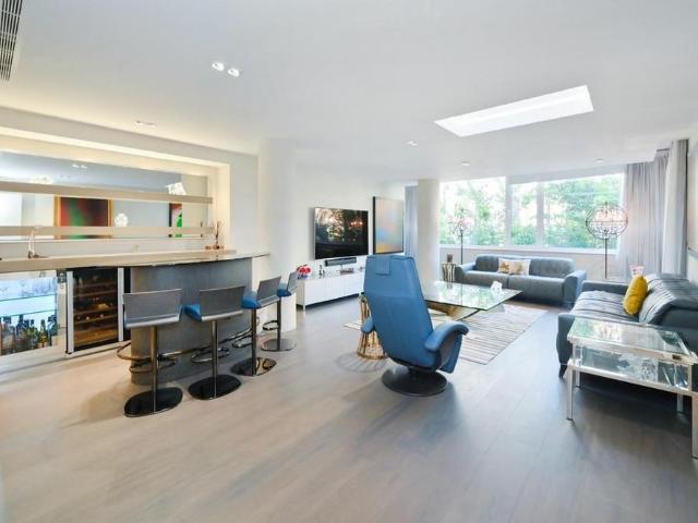3 bedroom flat to rent