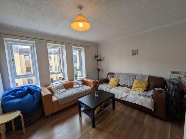 3 bedroom flat to rent