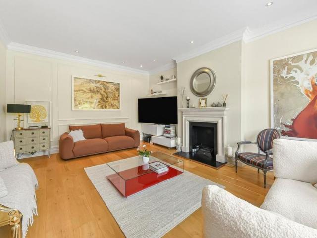 3 bedroom flat to rent