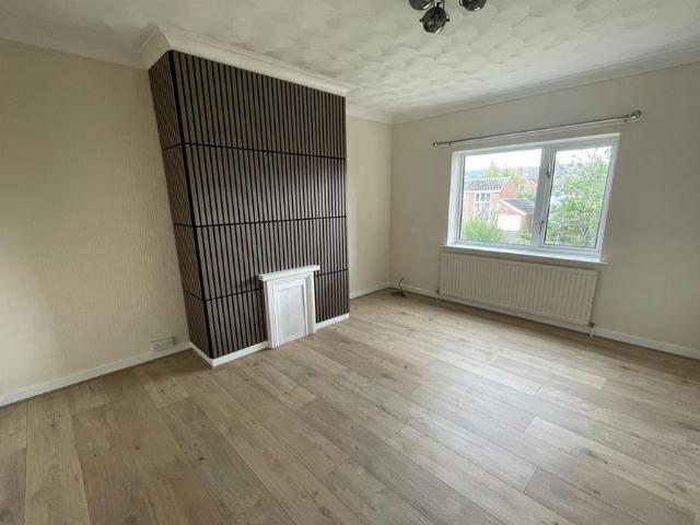 3 bedroom flat to rent