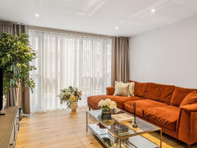 3 bedroom flat to rent