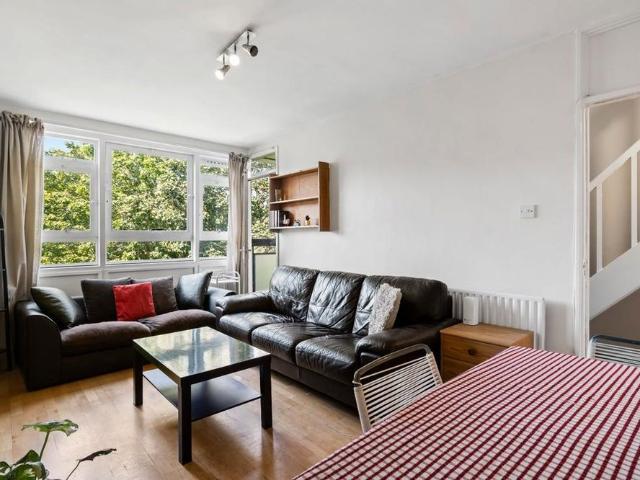 3 bedroom flat to rent