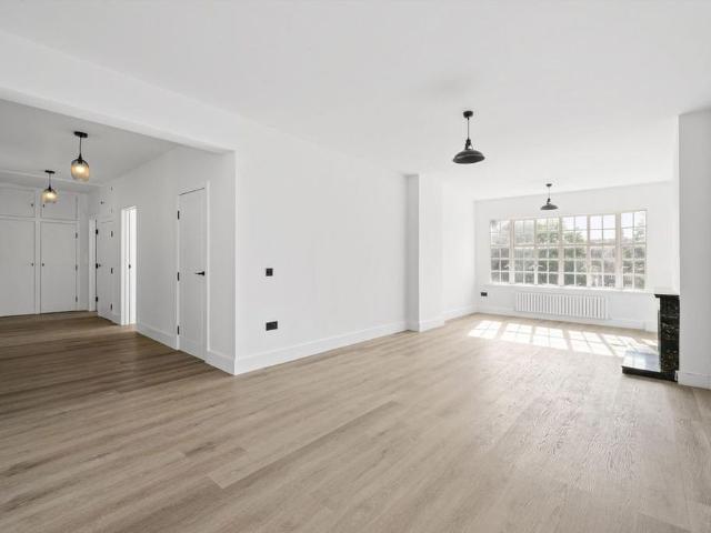 3 bedroom flat to rent