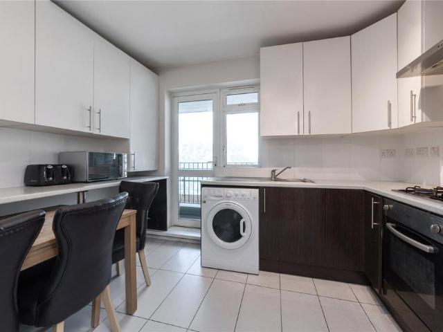 3 bedroom flat to rent