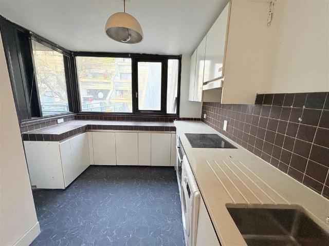 3 bedroom flat to rent
