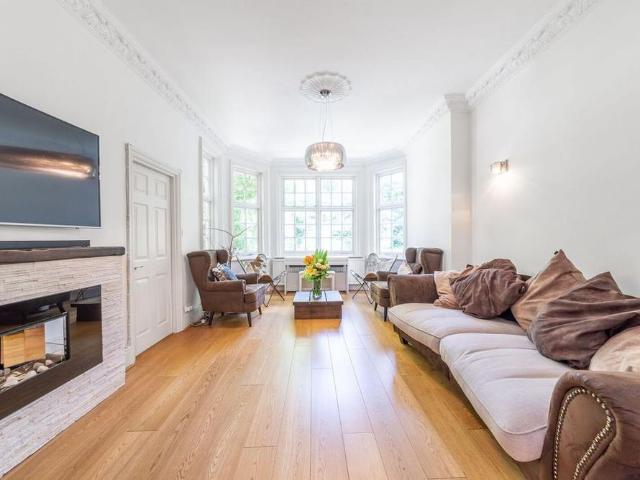 3 bedroom flat to rent