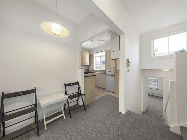 3 bedroom flat to rent