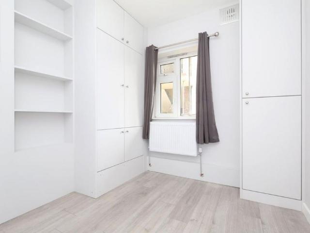 3 bedroom flat to rent