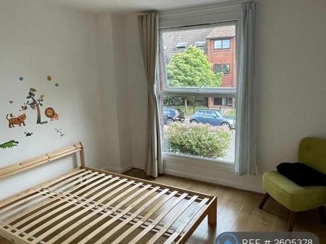 3 bedroom flat to rent