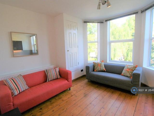 3 bedroom flat to rent