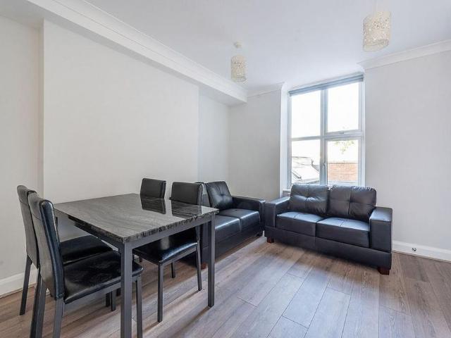 3 bedroom flat to rent