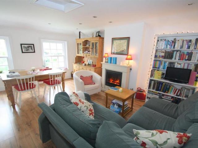 3 bedroom flat to rent