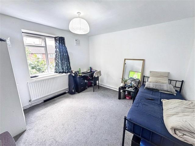 3 bedroom flat to rent