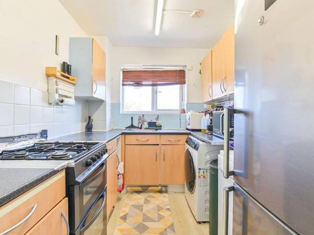 3 bedroom flat to rent