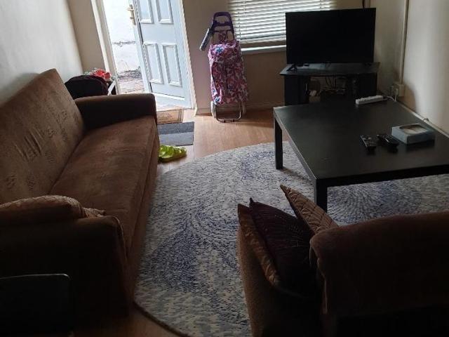 3 bedroom flat to rent