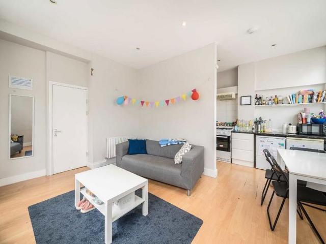 3 bedroom flat to rent