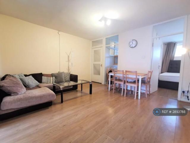 3 bedroom flat to rent