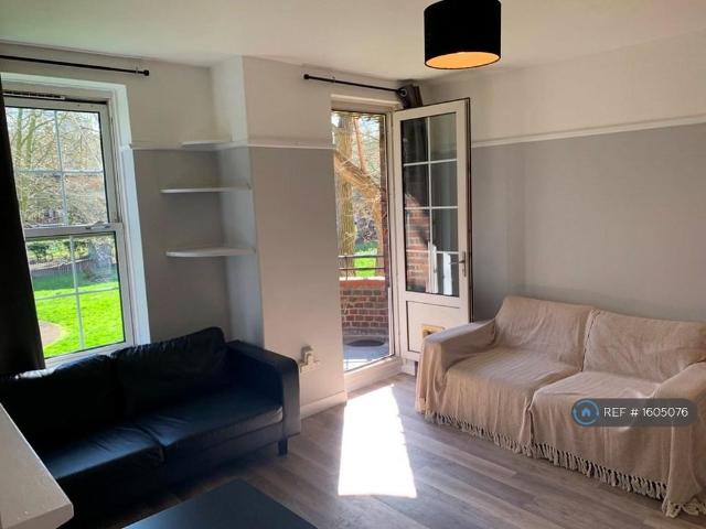 3 bedroom flat to rent
