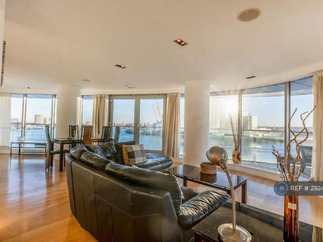 3 bedroom flat to rent